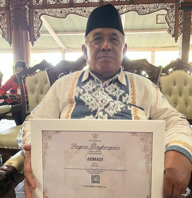 Ciptakan Wayang Wali, Achmadi Terima Anugerah Pelestari Seni - SuaraBaru.id