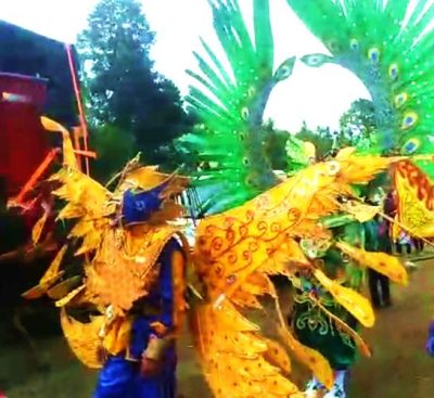 Dimeriahkan Batik Carnival dengan Busana Negeri Dongeng - SuaraBaru.id