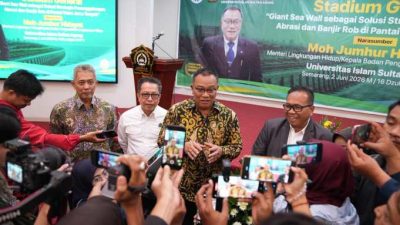 Menteri Lingkungan Hidup Meminta Unissula Menanam 200 Ha Mangrove Di ...