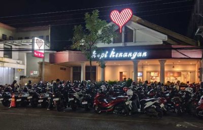 Ngopi, Gaya Hidup Anak Muda Jepara: Tak Sekedar Menikmati Kehangatan ...